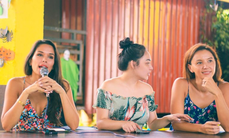 Sheryl Lynn Baas en Meg Imperial bij Bahay Aurora â™¥